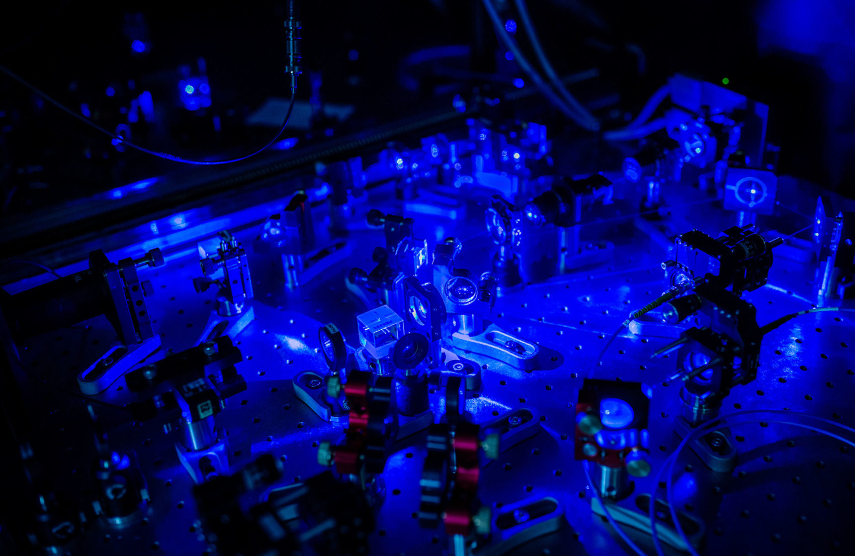 Quantum Machine Appears to Defy Universe’s Push for Disorder | Quanta ...