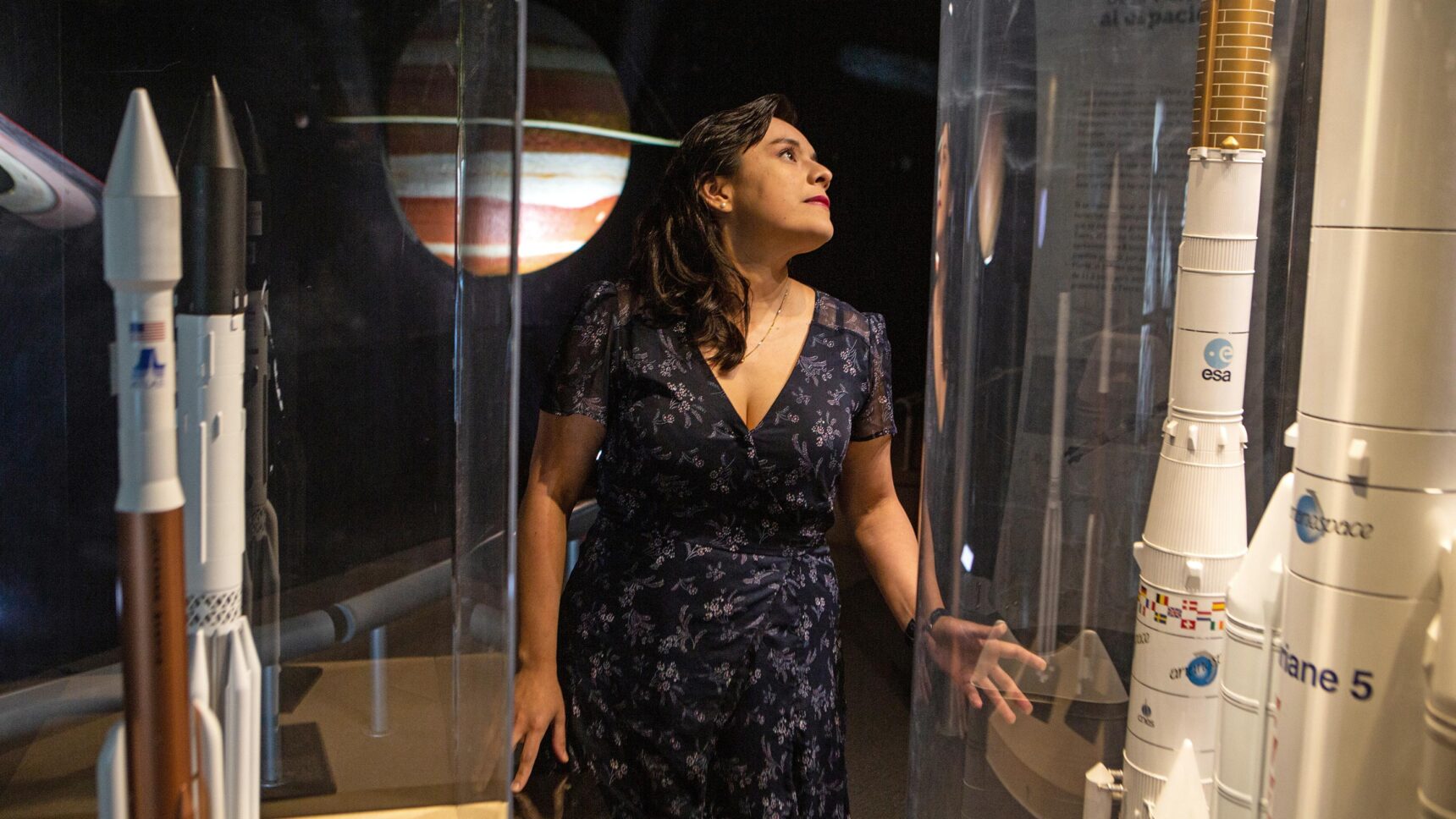 In Mexico, Cosmologist Hunts for Cracks in Einstein’s Gravity Theory ...